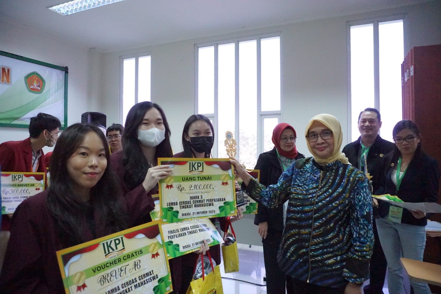 Juara ke-3 Lomba Cerdas Cermat – Taxation